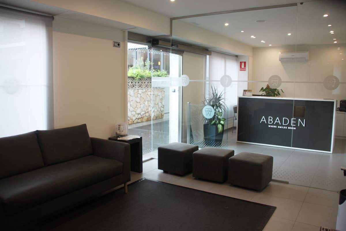 Abaden Dentistas | Clínica Dental Lloret de Mar - En Lloret . Com