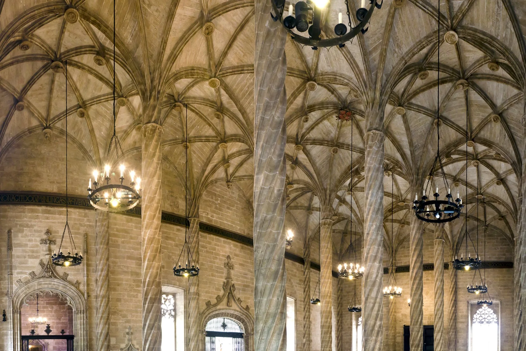 Horario ideal para visitar la Lonja de la Seda en Valencia